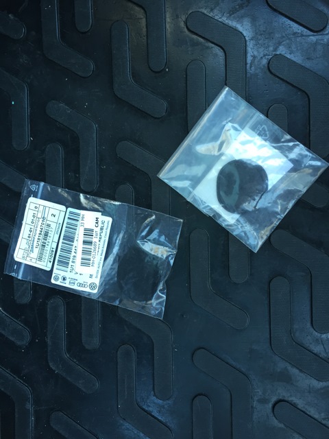 1U181944801C Планка/накладка/молд VAG | Запчасти на DRIVE2