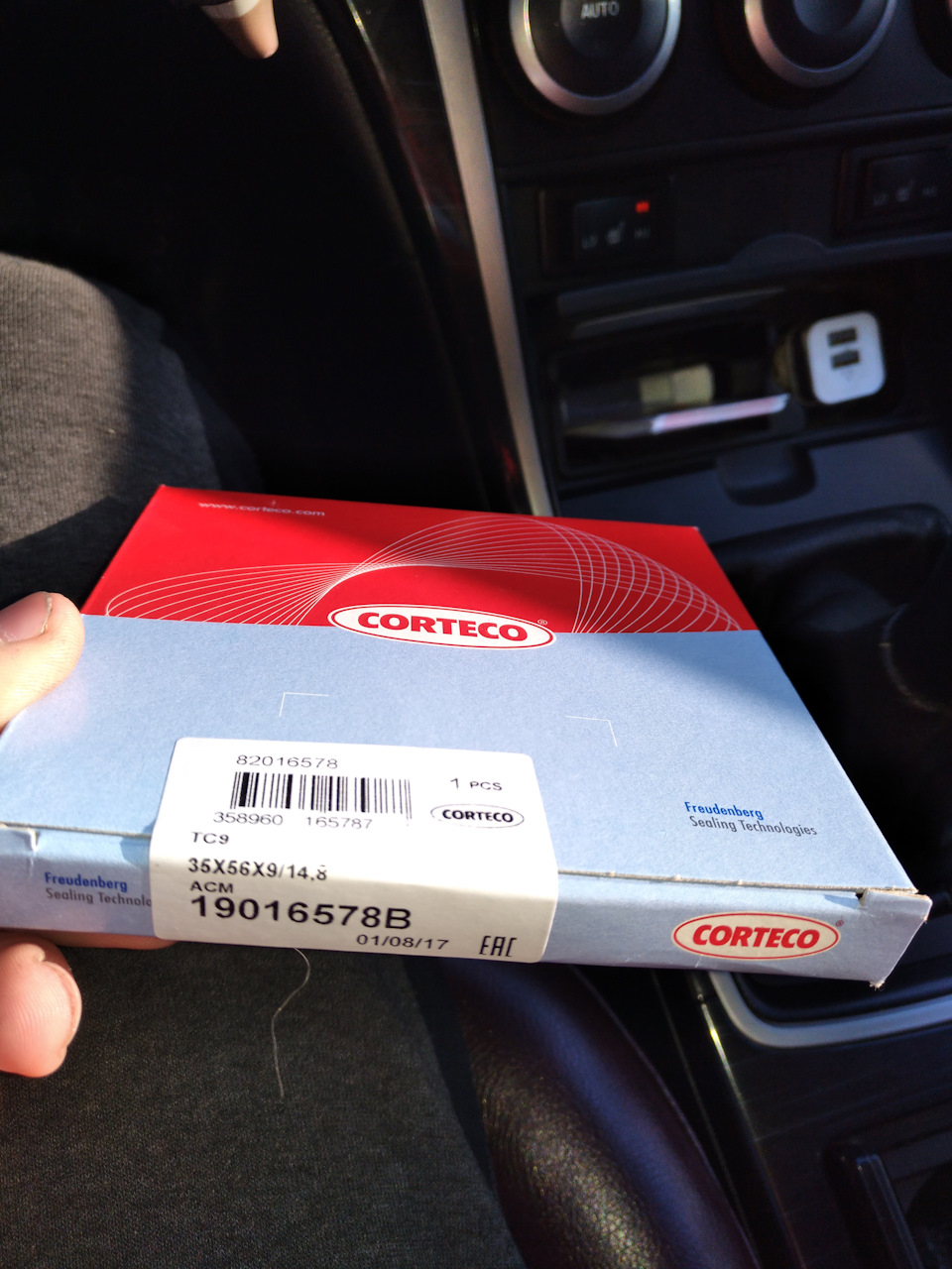 Замена сальника привода — Mazda 6 (2G) GH, 2 л, 2007 года | расходники ...