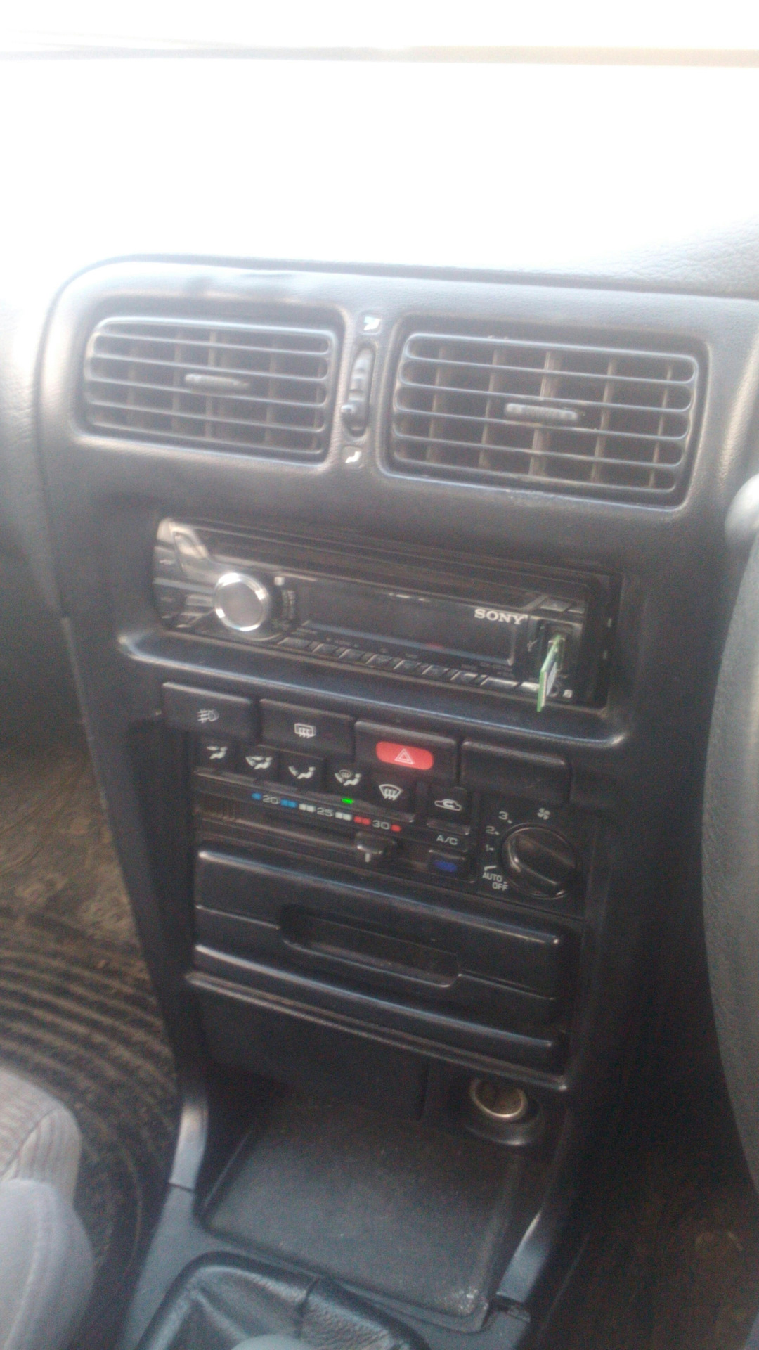 Перенос климат контроля — Nissan Sunny (B13), 2 л, 1993 года ...