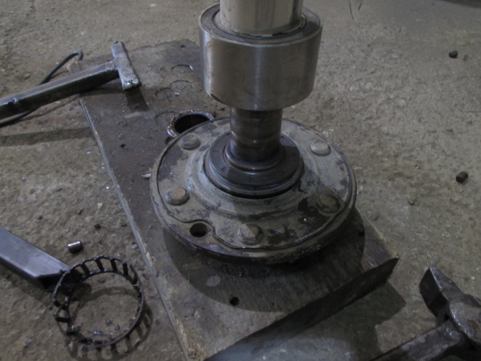 Подшипник полуоси — Toyota Land Cruiser Prado 70-series, 3,4 л, 1991 ...