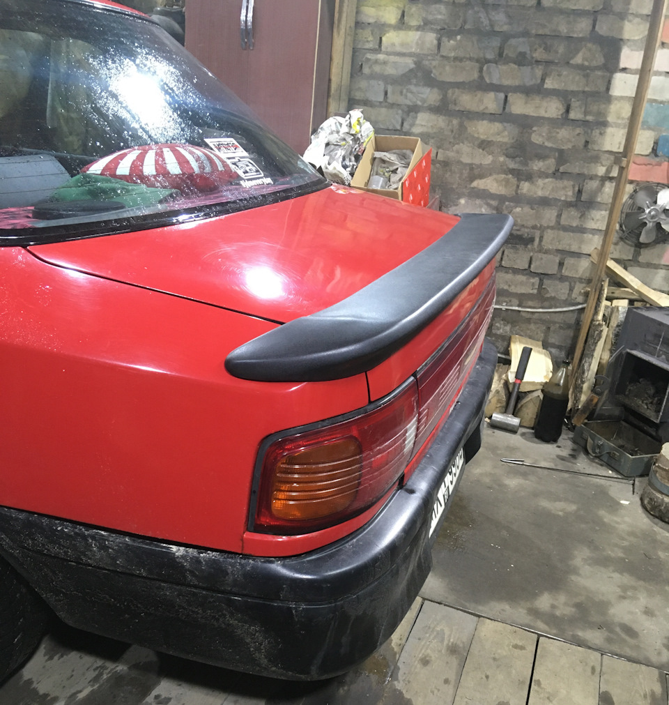 57. Спойлер Mazda от Foha. Покраска. Установка — Mazda 323 IV, 1,8 л ...