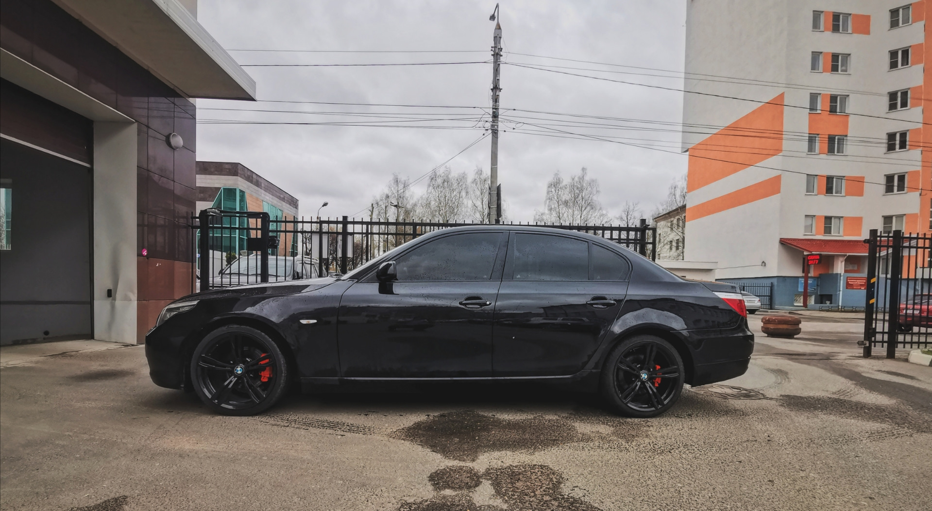 Покраска суппортов bmw e60🔥 — BMW 5 series (E60), 2,5 л, 2008 года | колёсные диски | DRIVE2