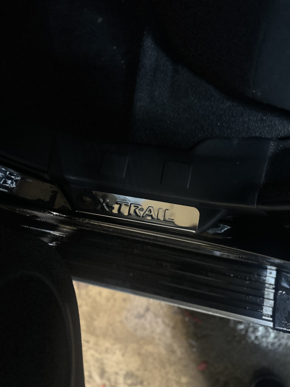 Декоративные Накладки на пороги — Nissan X-Trail II (t31), 2 л, 2013 ...