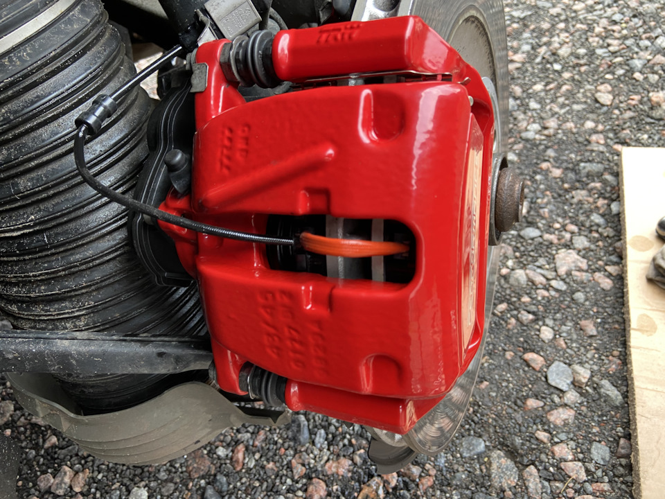 Установка тормозной системы Porsche Macan Turbo Performance — Audi ...