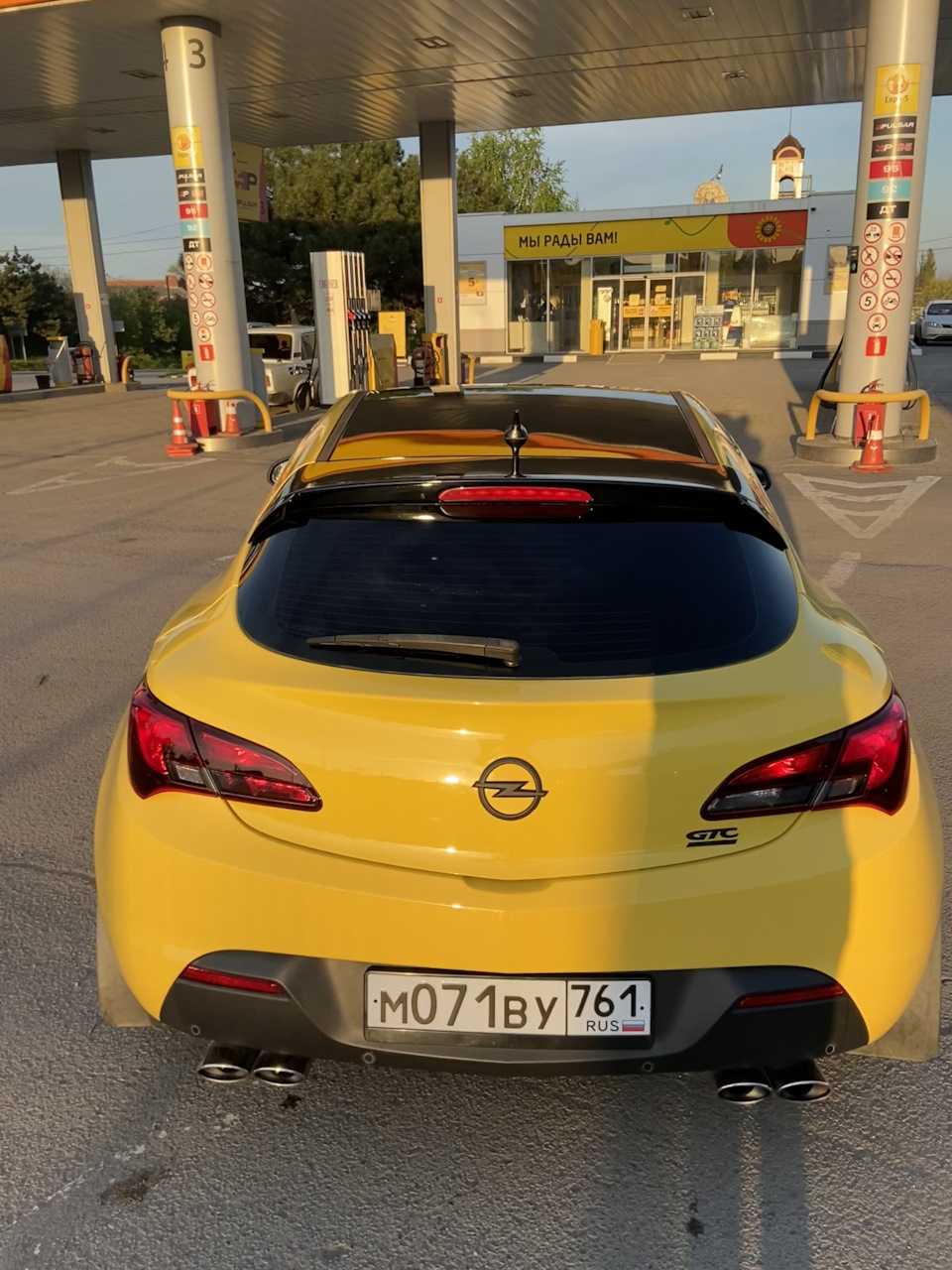 «Панорама» — Opel Astra J GTC, 1,4 л, 2012 года | тюнинг | DRIVE2