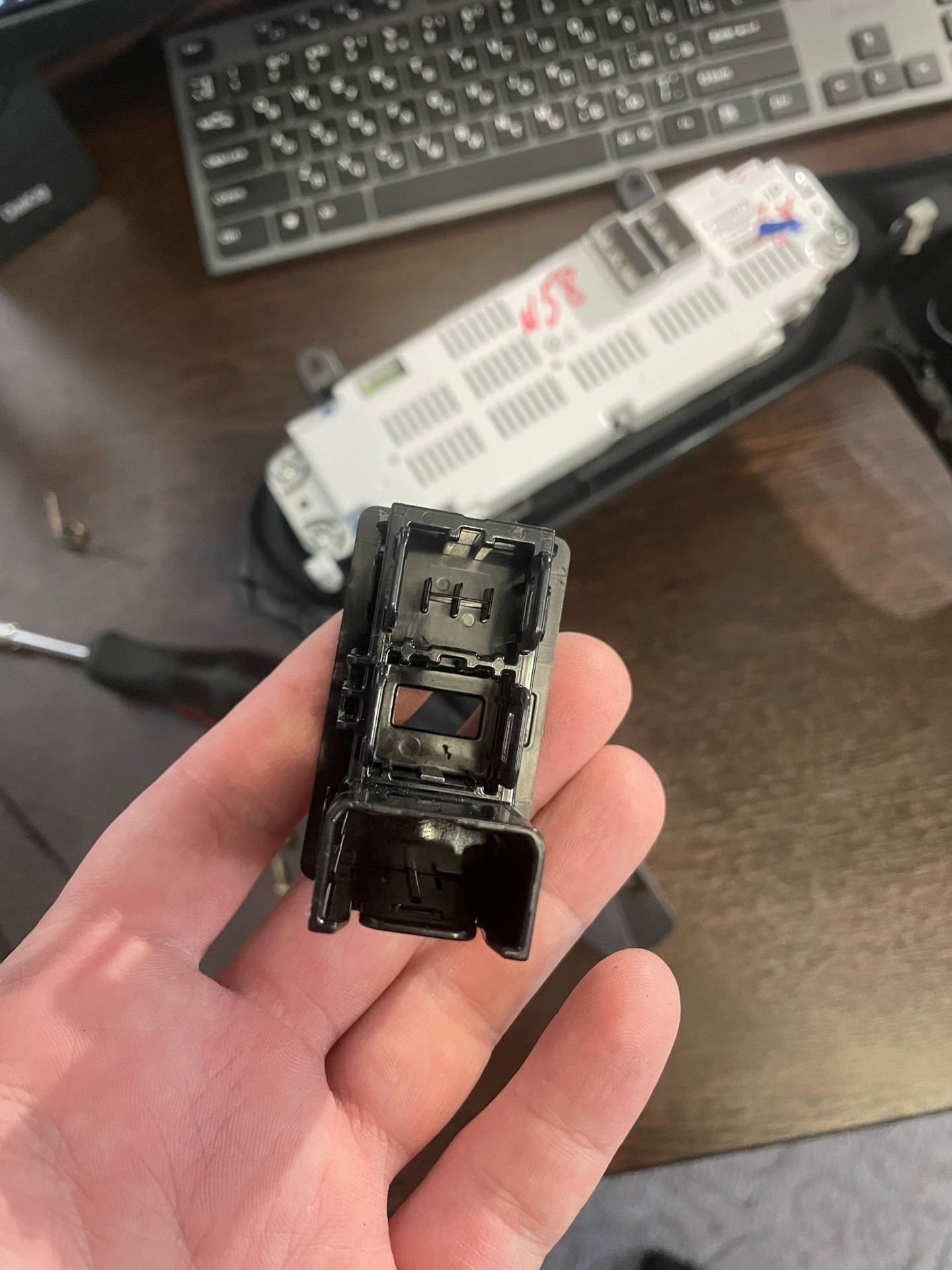 Провода Mitsubishi Connect в консоль — Mitsubishi Lancer X, 1,8 л, 2013 ...