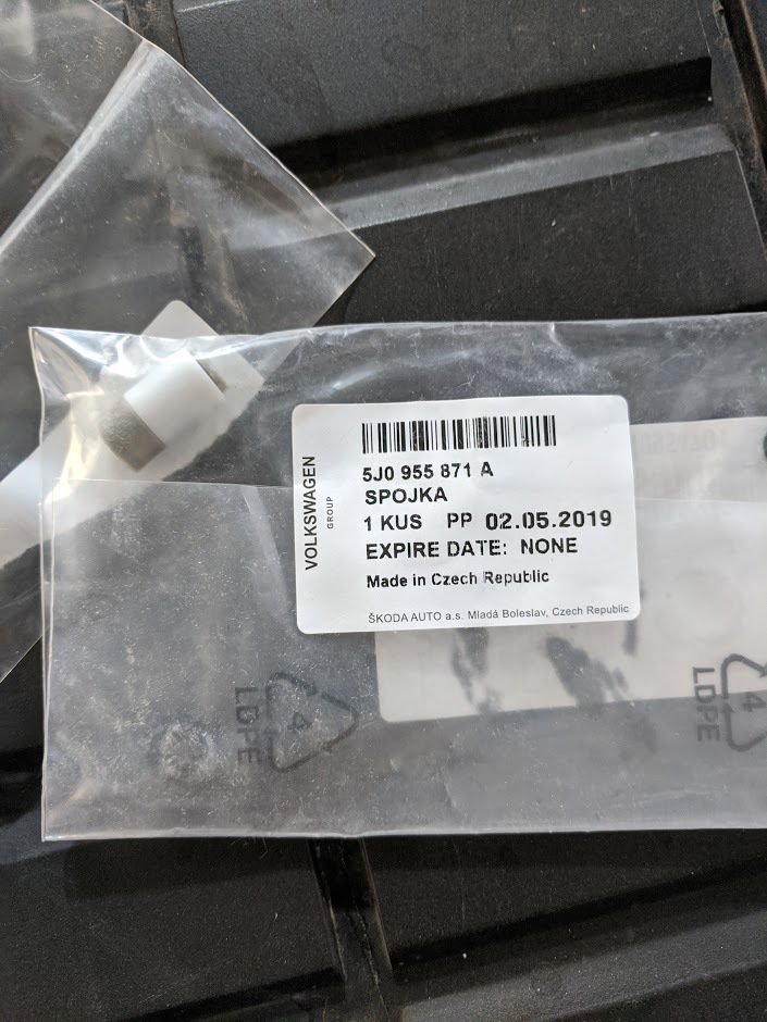 Ремонт магистрали омывателей — Volkswagen Golf GTI Mk5, 2 л, 2008 года ...