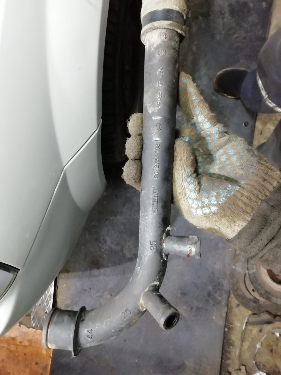 96273608 Трубка распределительная радиатора охлаждения GM | Запчасти на ...