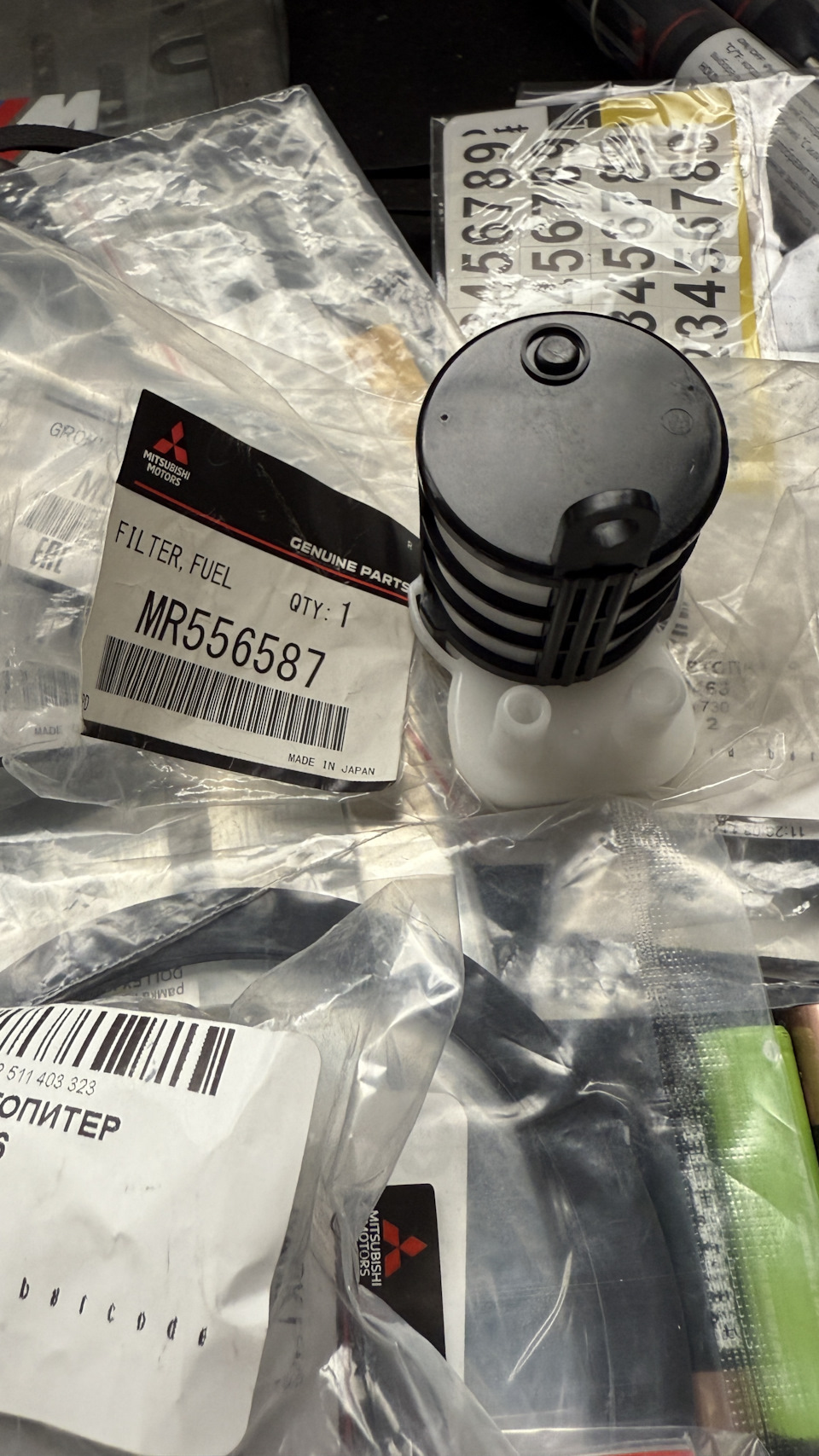 замена топливных фильтров — Mitsubishi Pajero (4G), 3,2 л, 2007 года ...