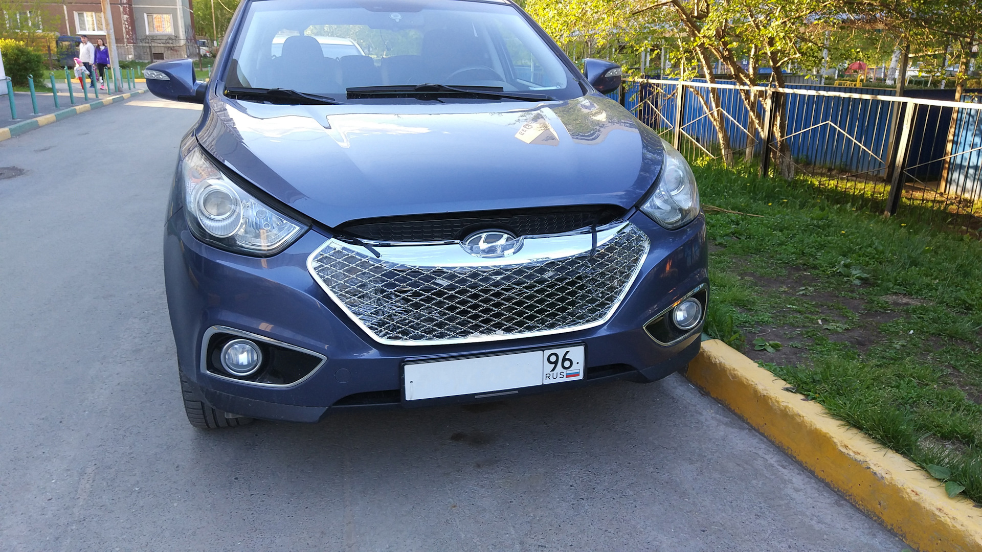 Беспощадный тюнинг или Bentley наступает — Hyundai ix35, 2 л, 2011 года | тюнинг | DRIVE2