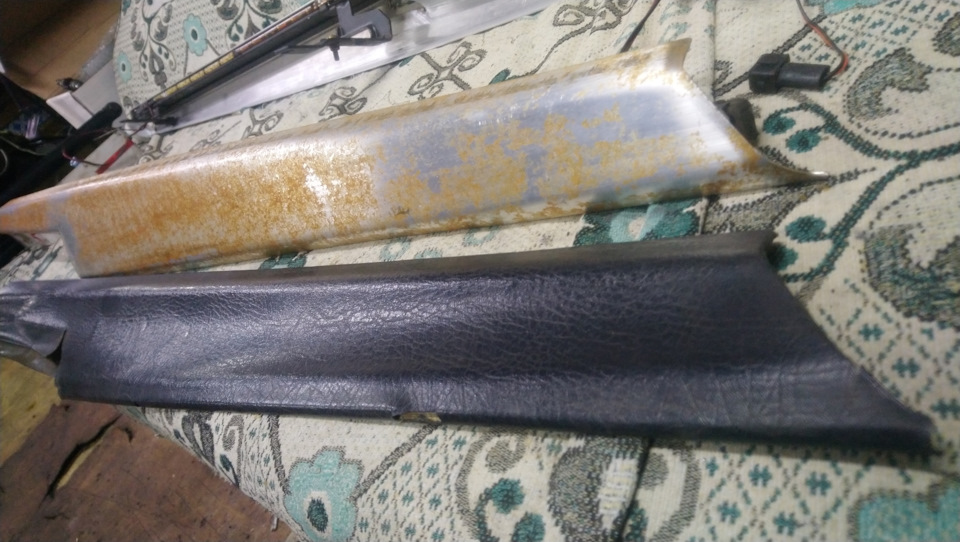 Перетяжка салазок шторки багажника — Audi 100 Avant (C3), 2,2 л, 1986 ...