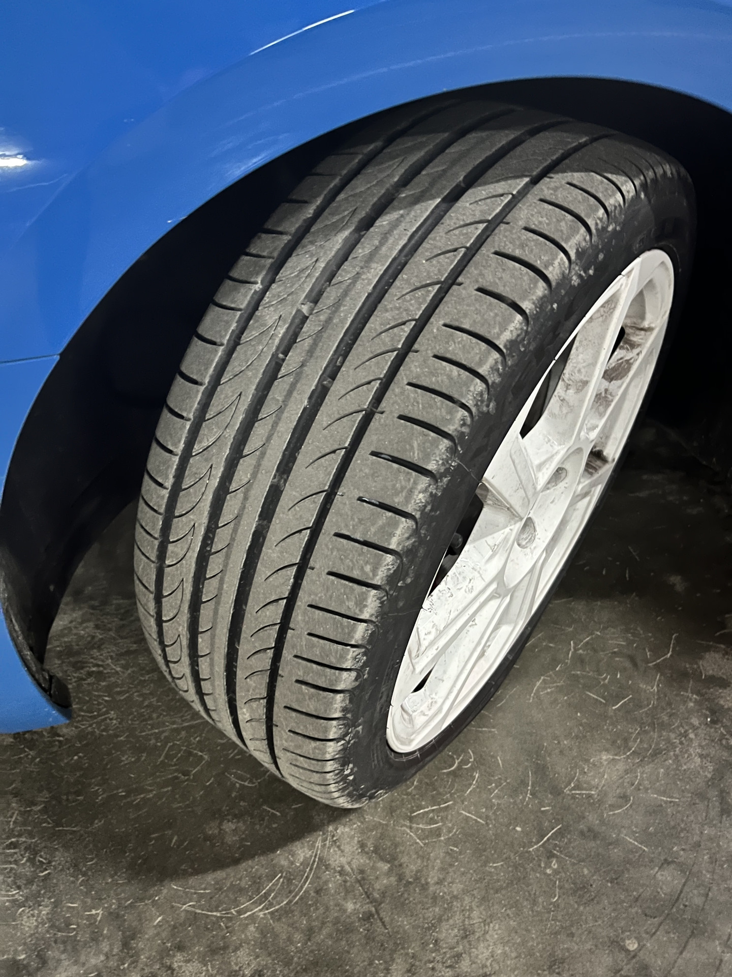 Новые летние тапочки (Pirelli Powergy 225/40 R18 92Y) — Audi A1 (2G), 2 л, 2019 года | шины | DRIVE2