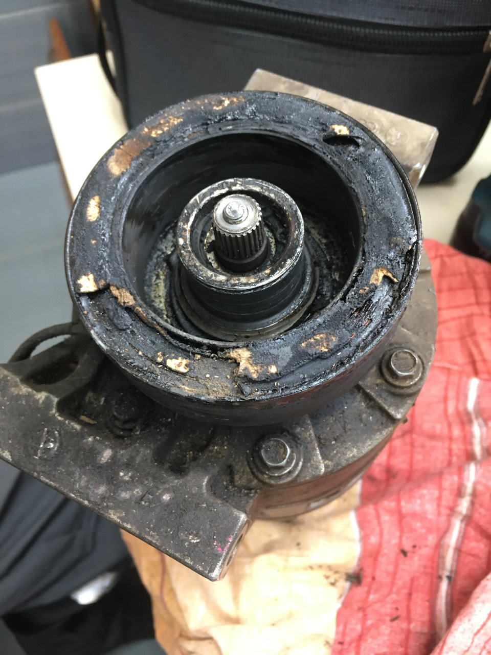 Снятие поддона и по мелочи — Ford Mondeo IV, 2,5 л., 2008 года ...