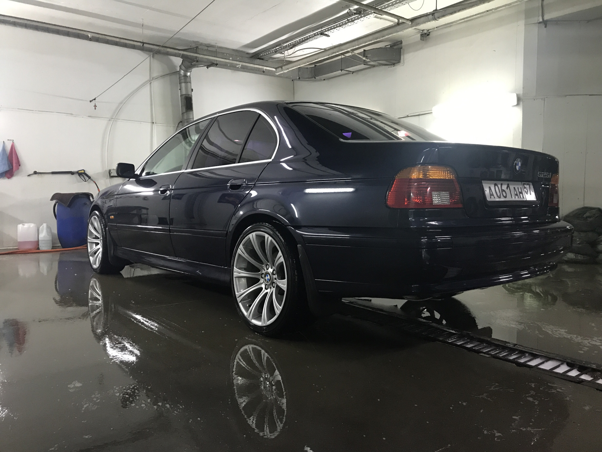 16:9 и 166 welcome. — BMW 5 series (E39), 2,5 л, 2003 года | наблюдение ...