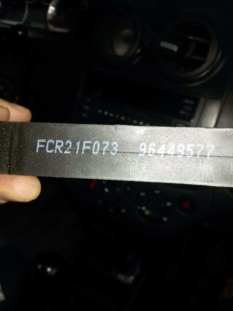 Замена салонного фильтра — Chevrolet Aveo 3-door, 1,2 л, 2010 года ...