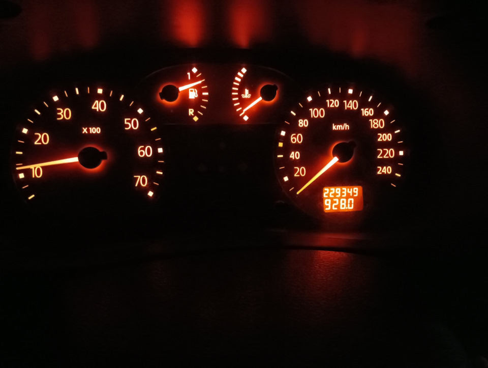 Замена передних стоек и правой фары — Renault Symbol, 1,4 л, 2005 года ...