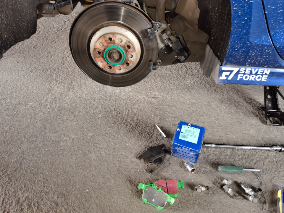 Колодки EBC Green Stuff — Volkswagen Golf R Mk7, 2 л, 2014 года ...