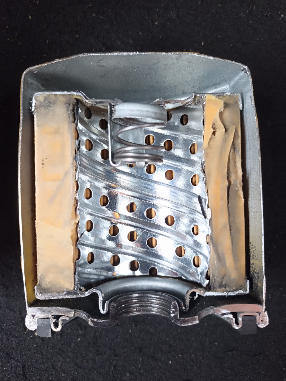 Масляный фильтр Sufix SP-1027 — Ford Focus Hatchback III, 1,6 л, 2011 года | запчасти | DRIVE2