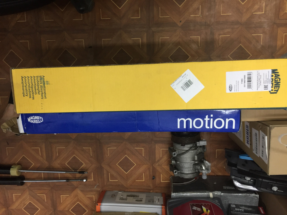 Замена задних амортизаторов и пружин — FIAT Bravo II, 1,4 л, 2008 года ...