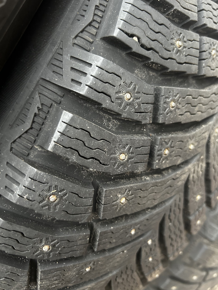 Шины зимние шипованные Michelin 245/45 R19 на BMW 6 Series Gran Coupe ...