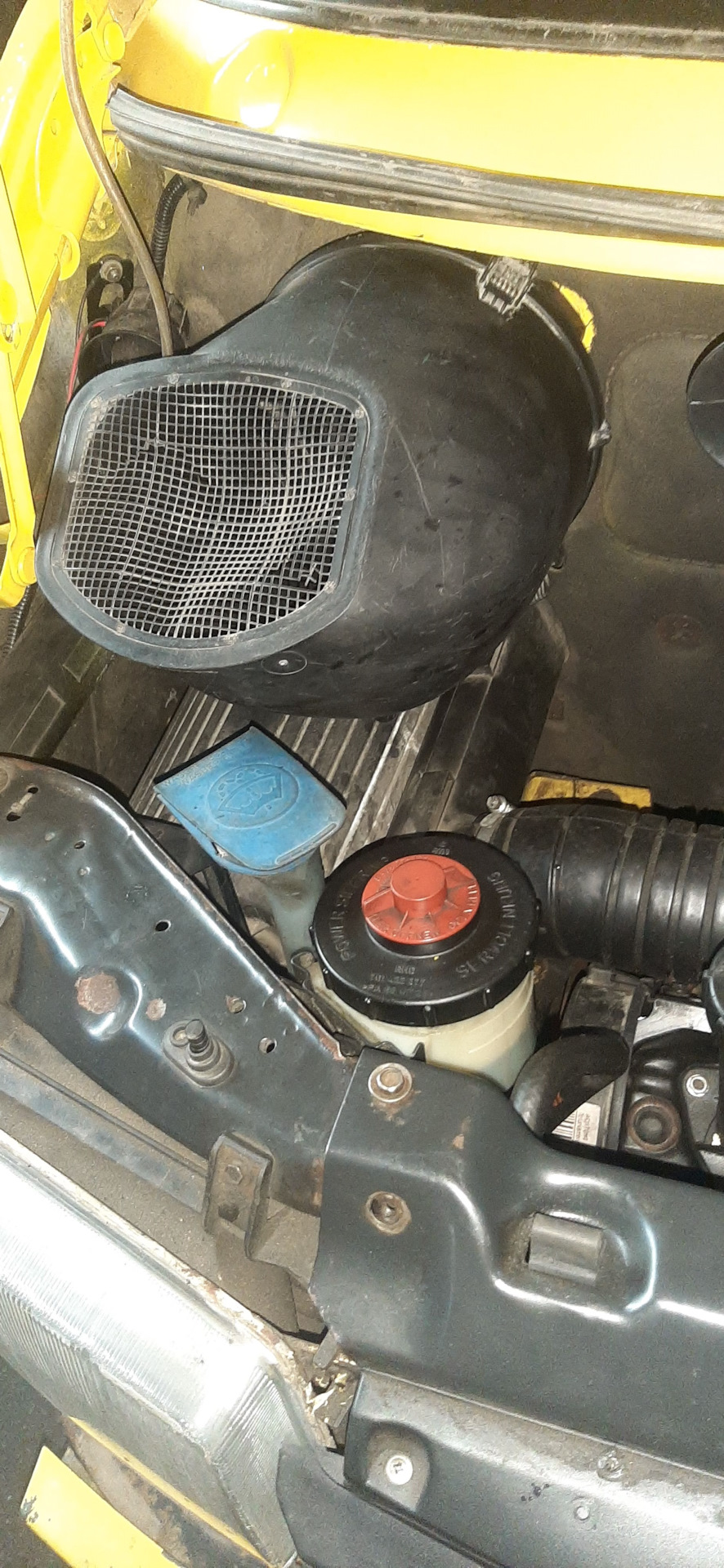 Резинки короба воздушного фильтра — Volkswagen Transporter T4, 2,4 л ...