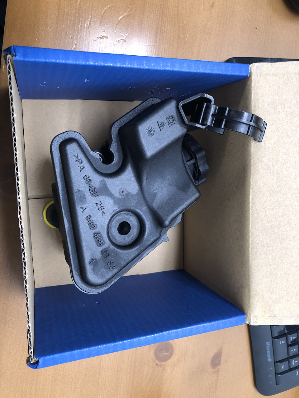 A0004602683 Бачок масляный гур Mercedes | Запчасти на DRIVE2