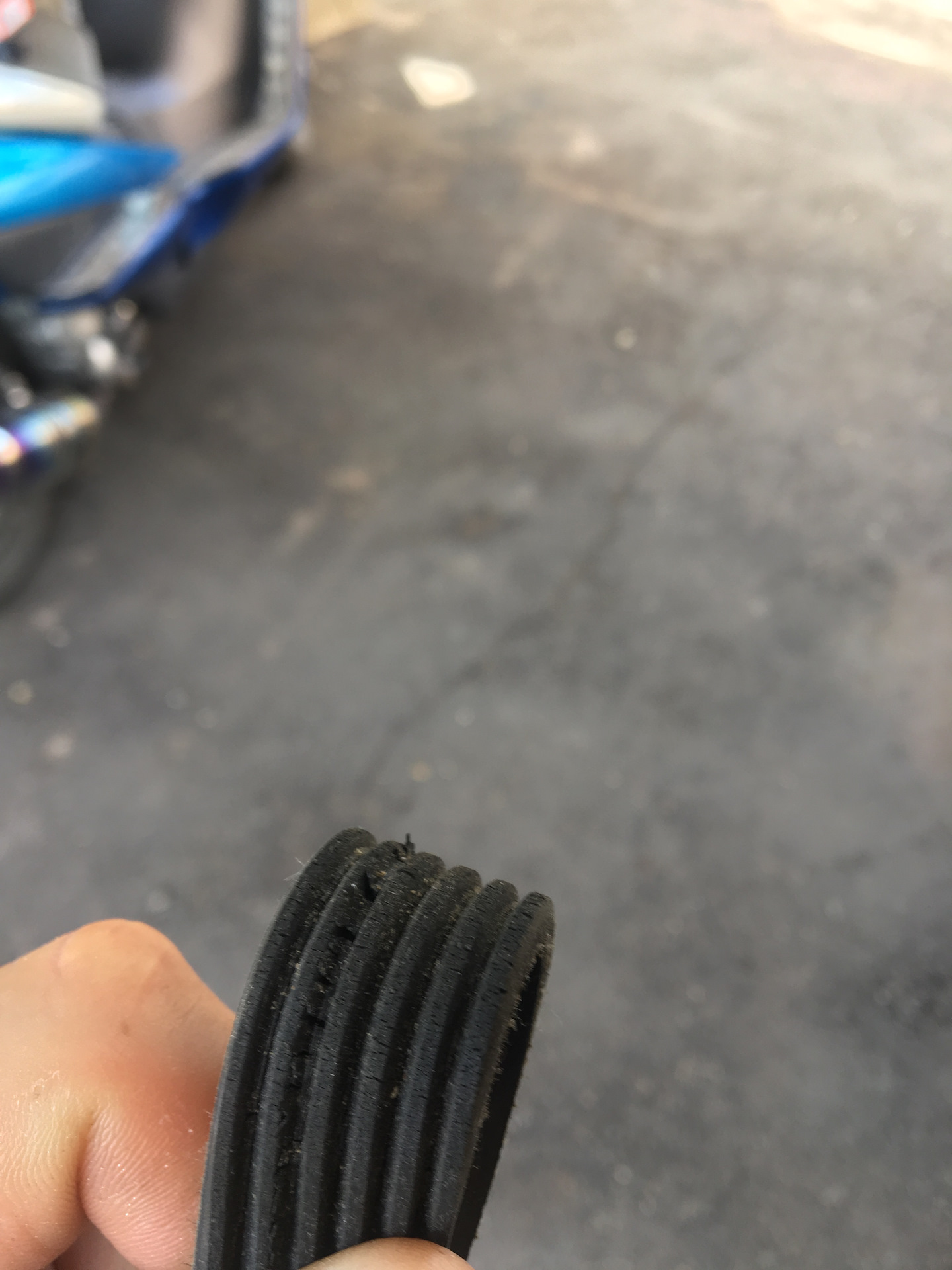 Ролик нятяжителя — Ford Explorer (3G), 4 л, 2002 года | своими руками ...