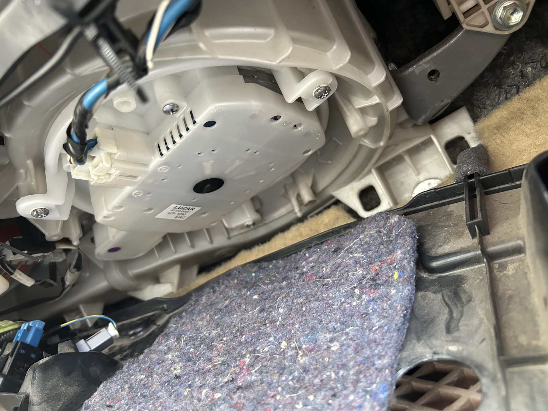 Утечка электричества или замена моторчика печки — Lexus GS (S190), 3 л ...