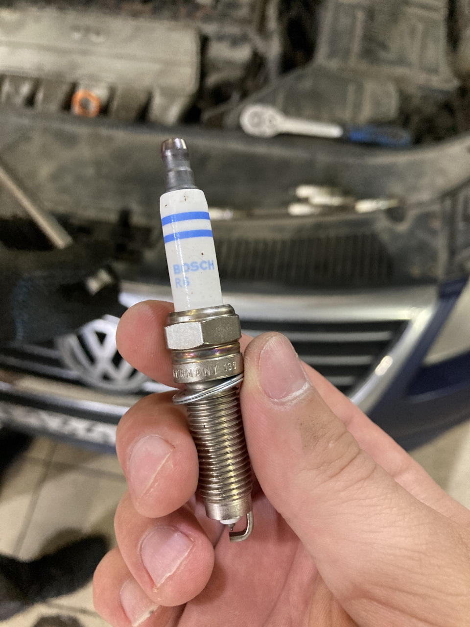 0242140528 Свеча зажигания BOSCH | Запчасти на DRIVE2