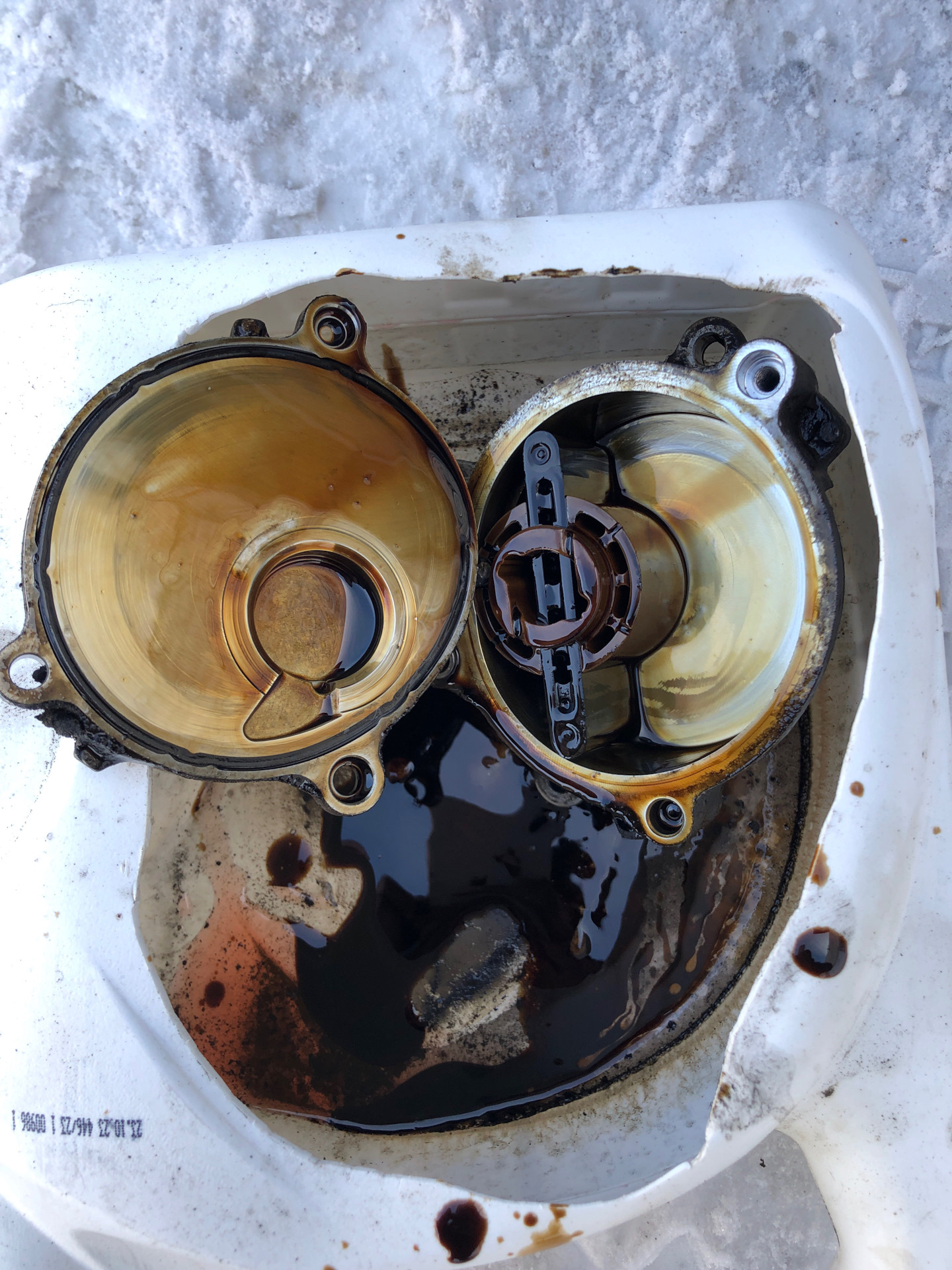 15. Замена вакуумного насоса и короба воздушного фильтра. Туарег 1 ...