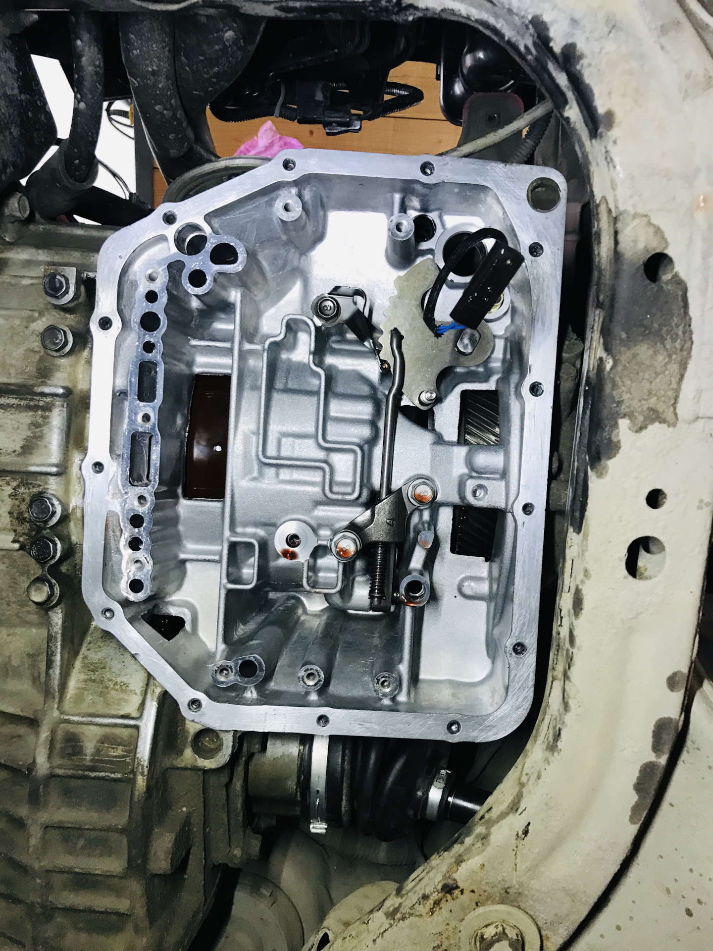 80. Чистка гидроблока и замена соленоидов АКПП A4AF3 — KIA Rio (2G), 1 ...