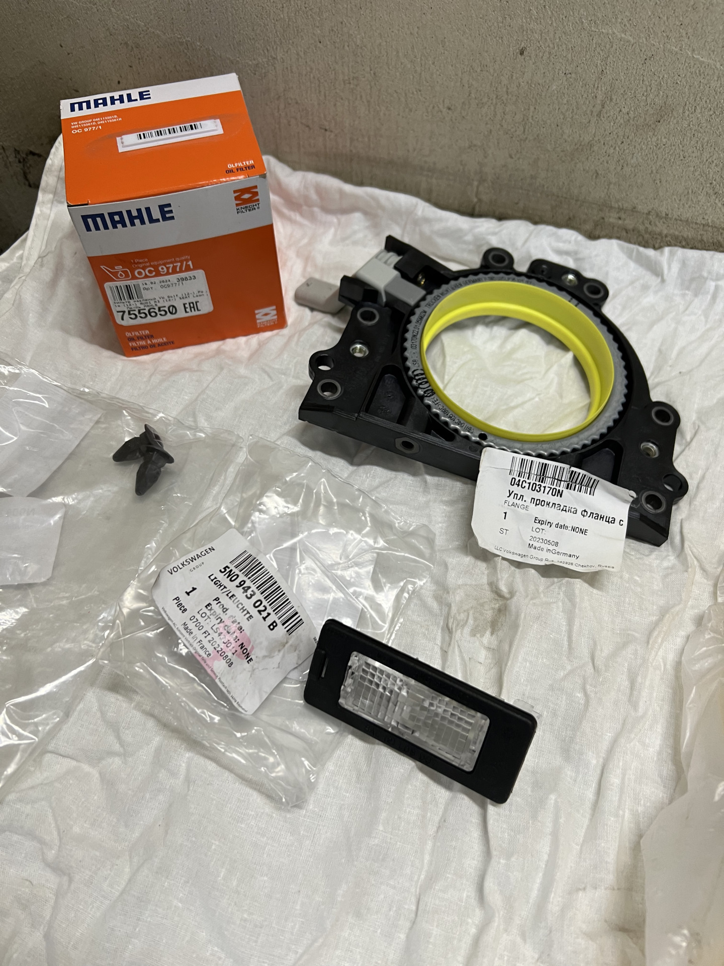 Лечим течи, скоро тепло а значит должно быть сухо! — Skoda Rapid (1G ...