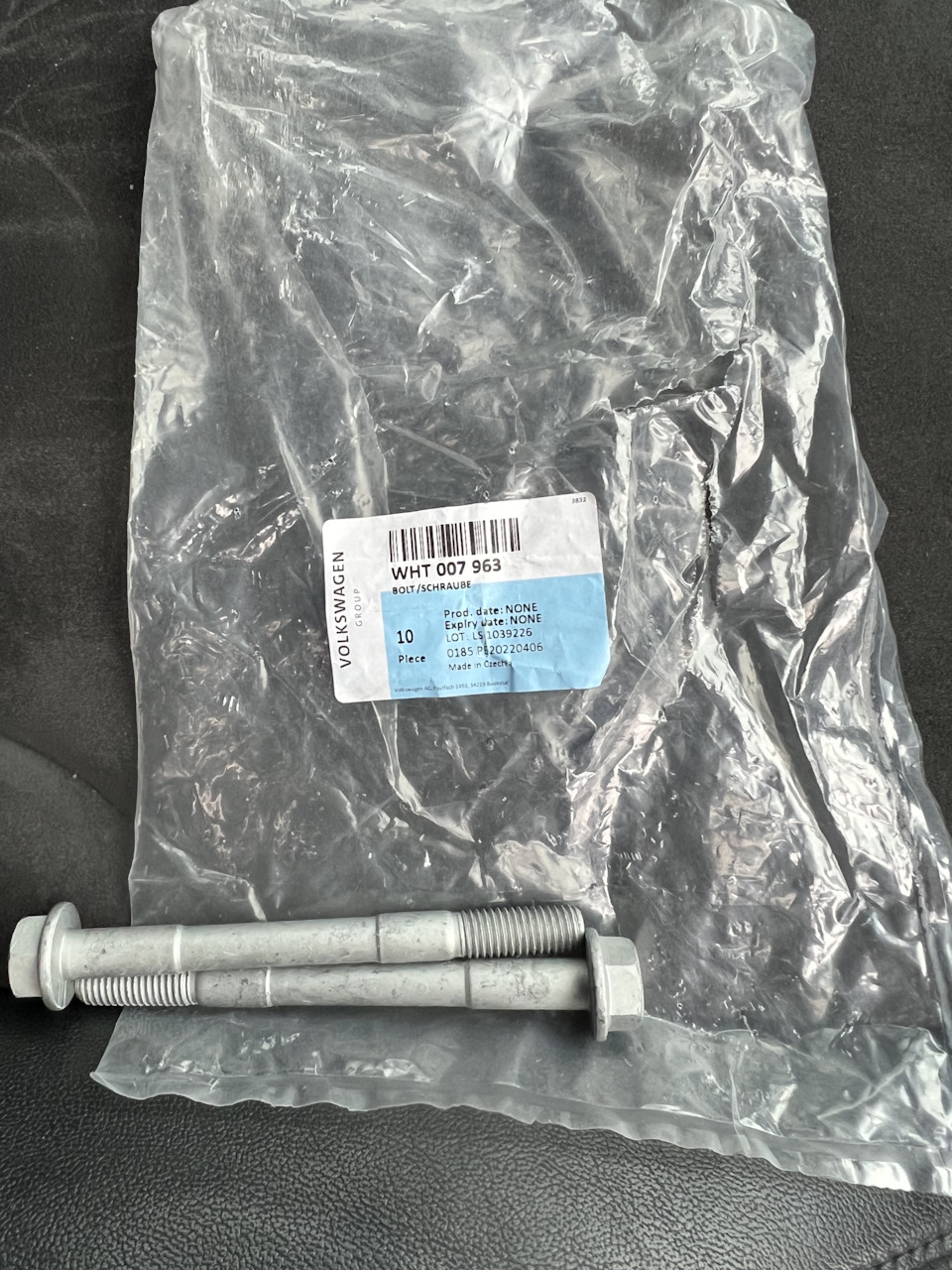 Audi Q5 8R. Обслуживание подвески, рулевой, маслозаливная крышка — Audi ...