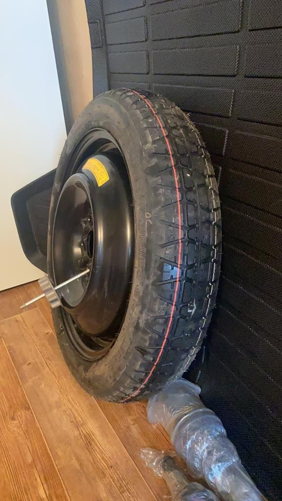 4. Покупки во Владивостоке — Toyota Prius Alpha, 1,8 л, 2016 года ...