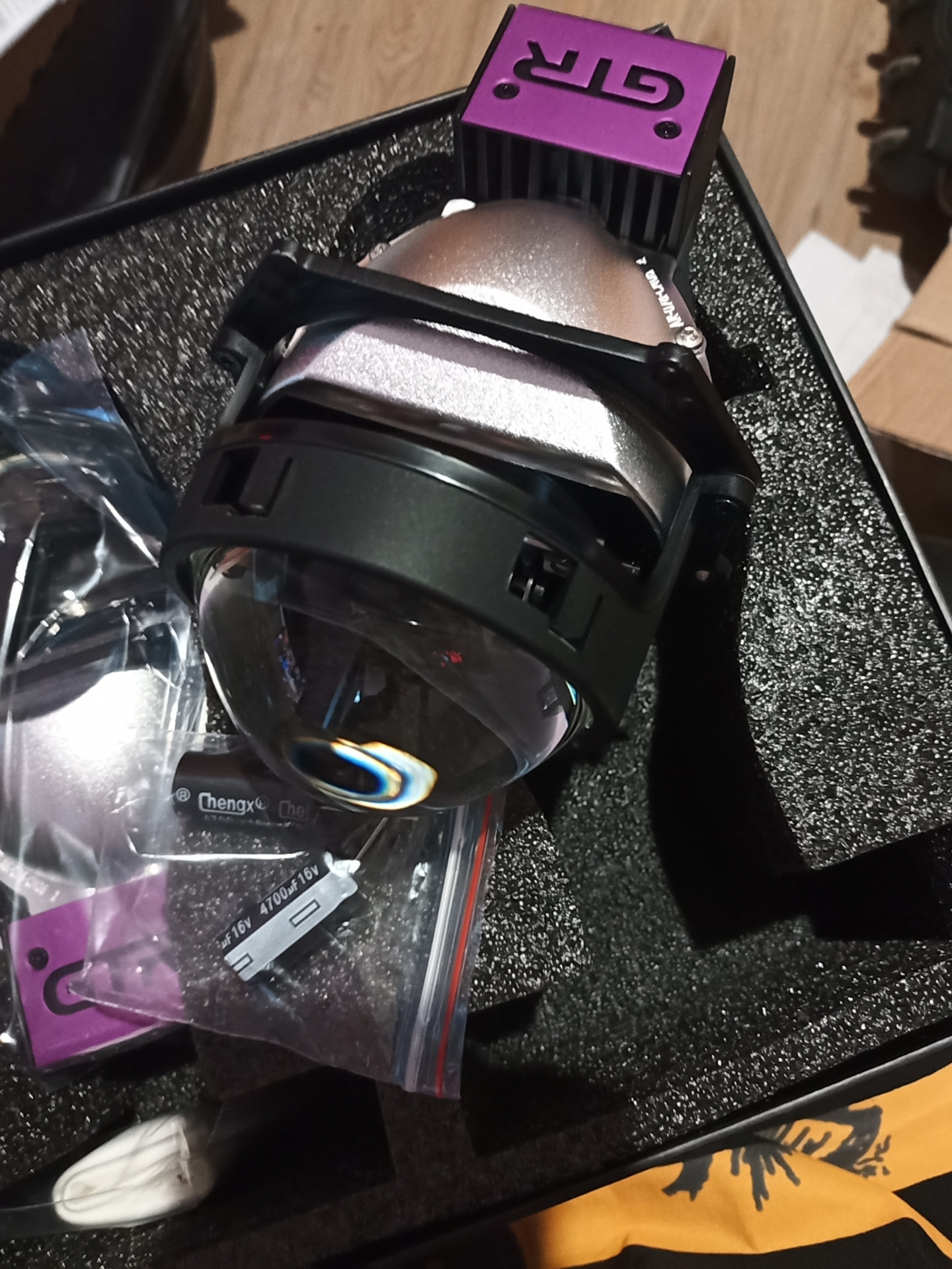 Светодиодные линзы Bi Led GTR ES6 — Toyota Prius (30), 1,8 л, 2010 года | своими руками | DRIVE2