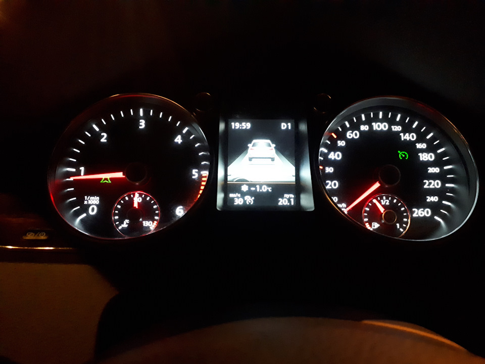 Адаптивный круиз контроль — Volkswagen Passat B7, 2 л, 2014 года ...