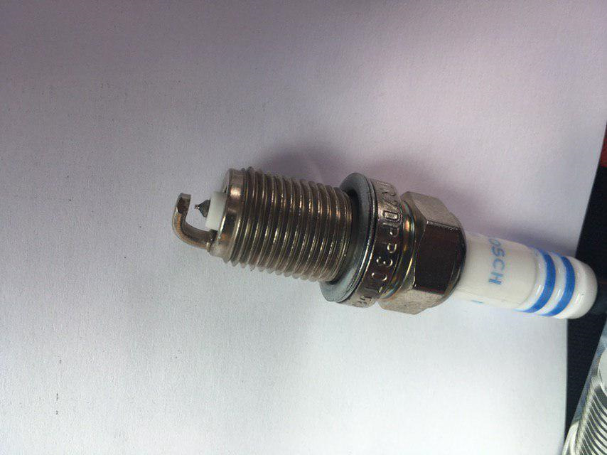 Замена свечей на BOSCH 0242236618 FR7DPP30T 0,8 PLATIN*** — Peugeot 206 ...