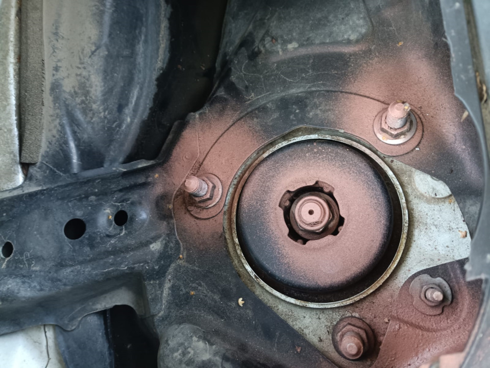 26# Заменил опорный подшипник — Lexus RX (3G), 2,7 л, 2010 года ...