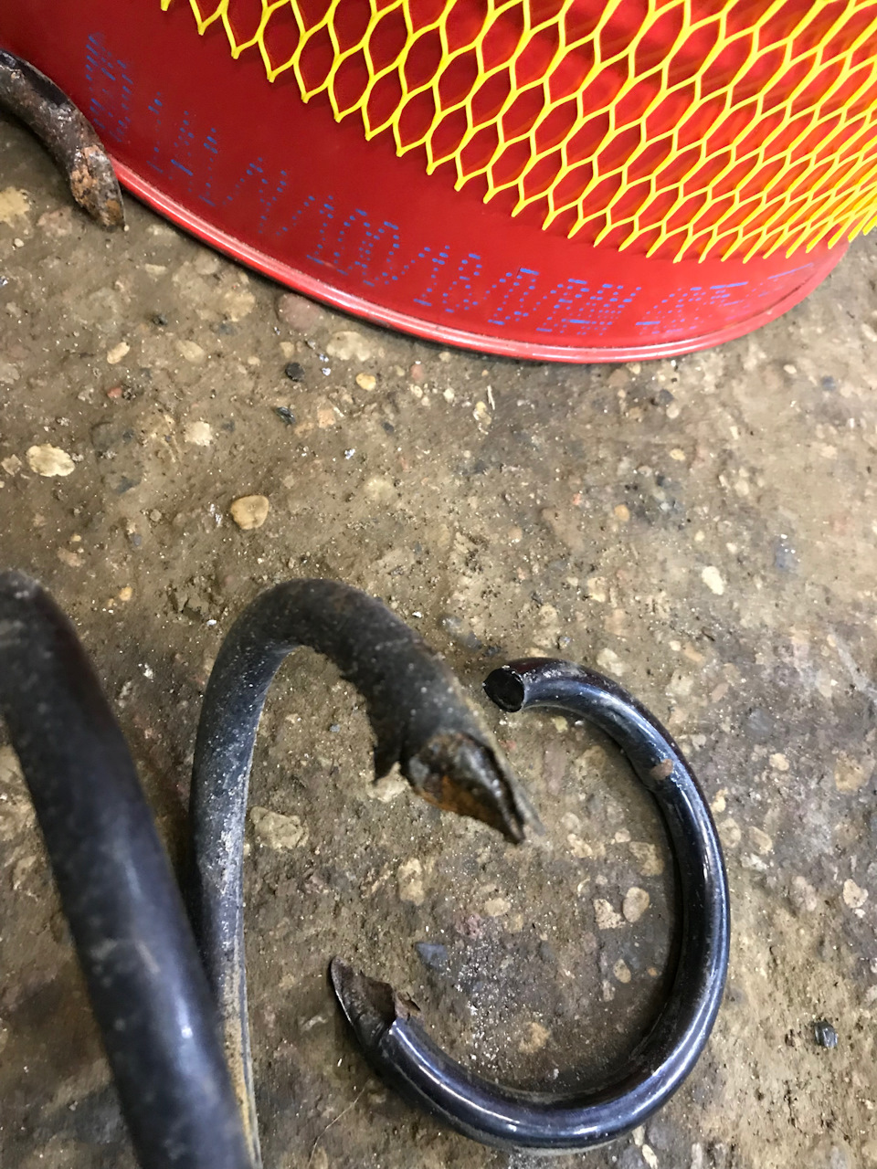 Замена пружины. — BMW 5 series (F10), 3 л, 2011 года | поломка | DRIVE2