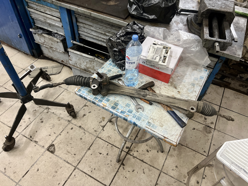 Замена рулевой рейки, опор и опорных подшипников передних амортизоторов ...