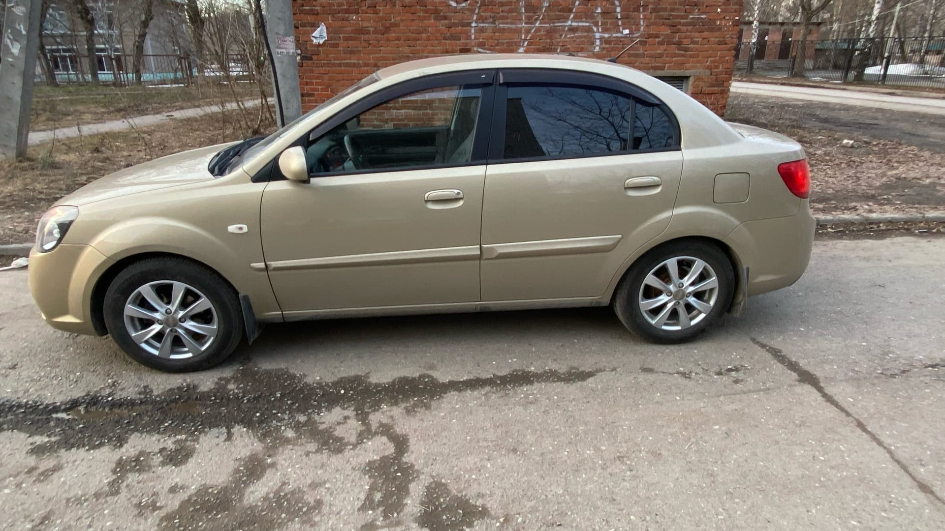 KIA Rio (2G) 1.4 бензиновый 2010 | на DRIVE2