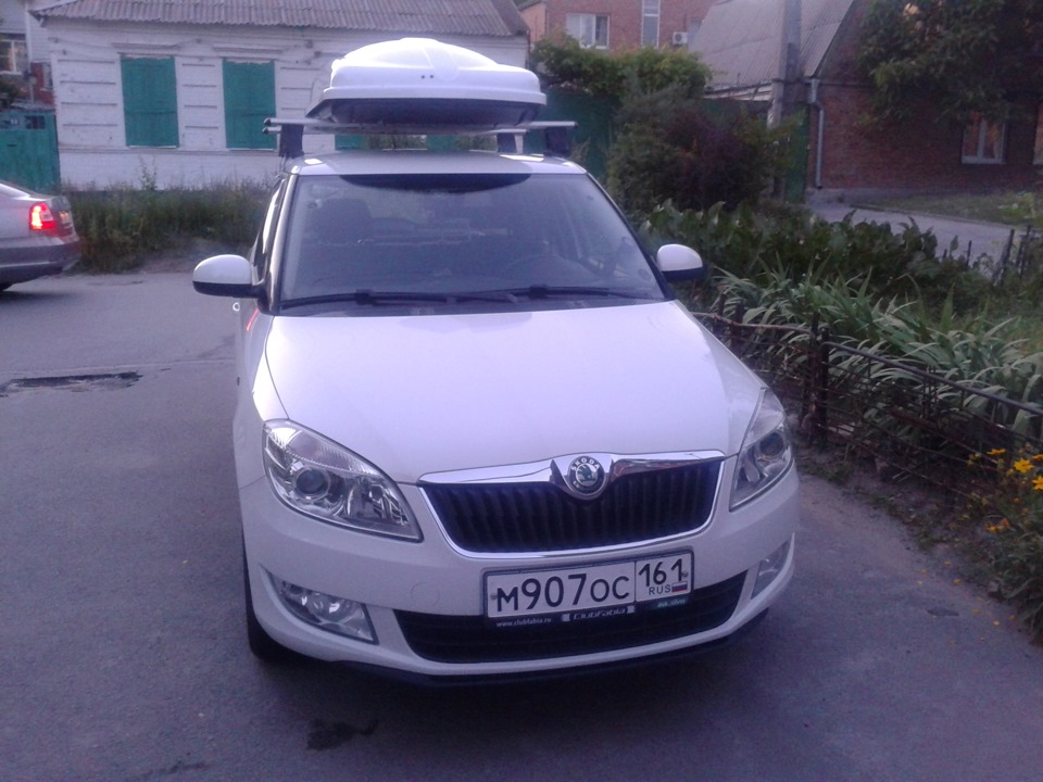 Чемодан на крышу — Skoda Fabia Mk2, 1,6 л, 2012 года | аксессуары | DRIVE2