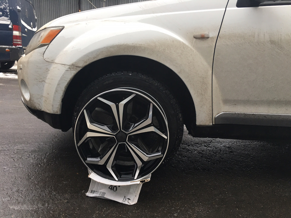 римеряем на Mitsubishi Outlander XL литые диски ouchdown WS-7 в размере ...