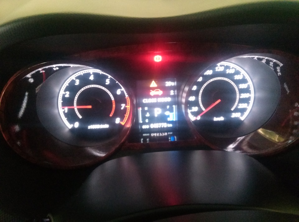 замок капота с концевиком. — Mitsubishi Outlander XL, 3 л, 2008 года ...