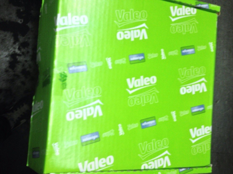 Корзинка и Сцепление Valeo — Lada Приора хэтчбек, 1,6 л, 2008 года ...