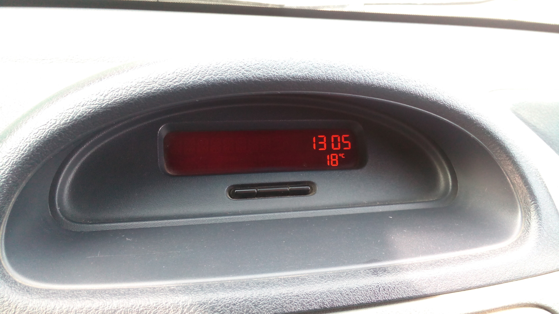 У всех первый снег, а у нас Весна))) — Renault Symbol, 1,4 л, 2002 года ...