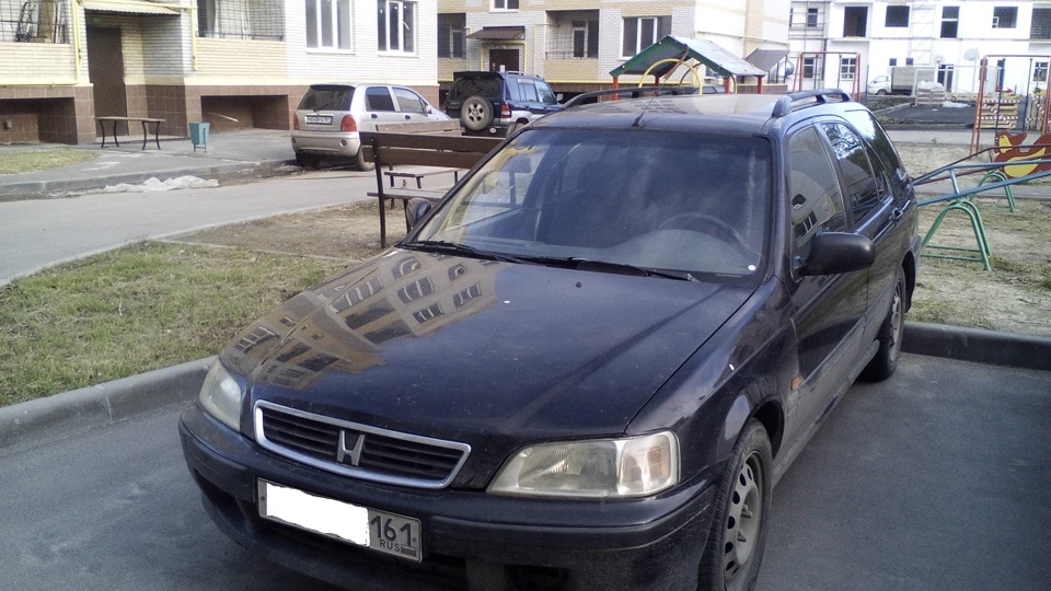 Не спеша ищу водительское зеркало и задний правый фонарь. — Honda Civic ...
