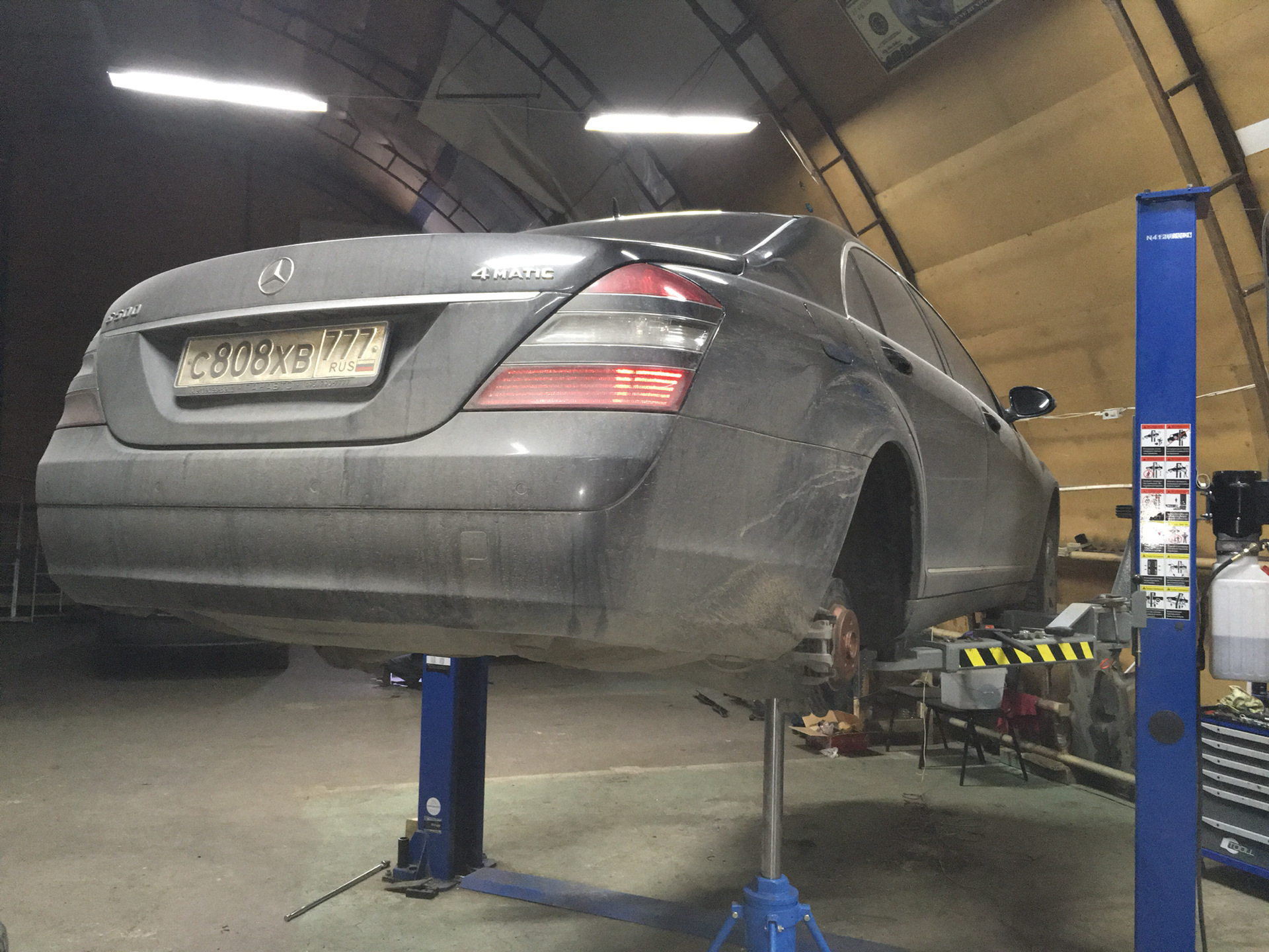 Подушки подрамника. — Mercedes-Benz S-Class (W221), 5,5 л, 2007 года ...