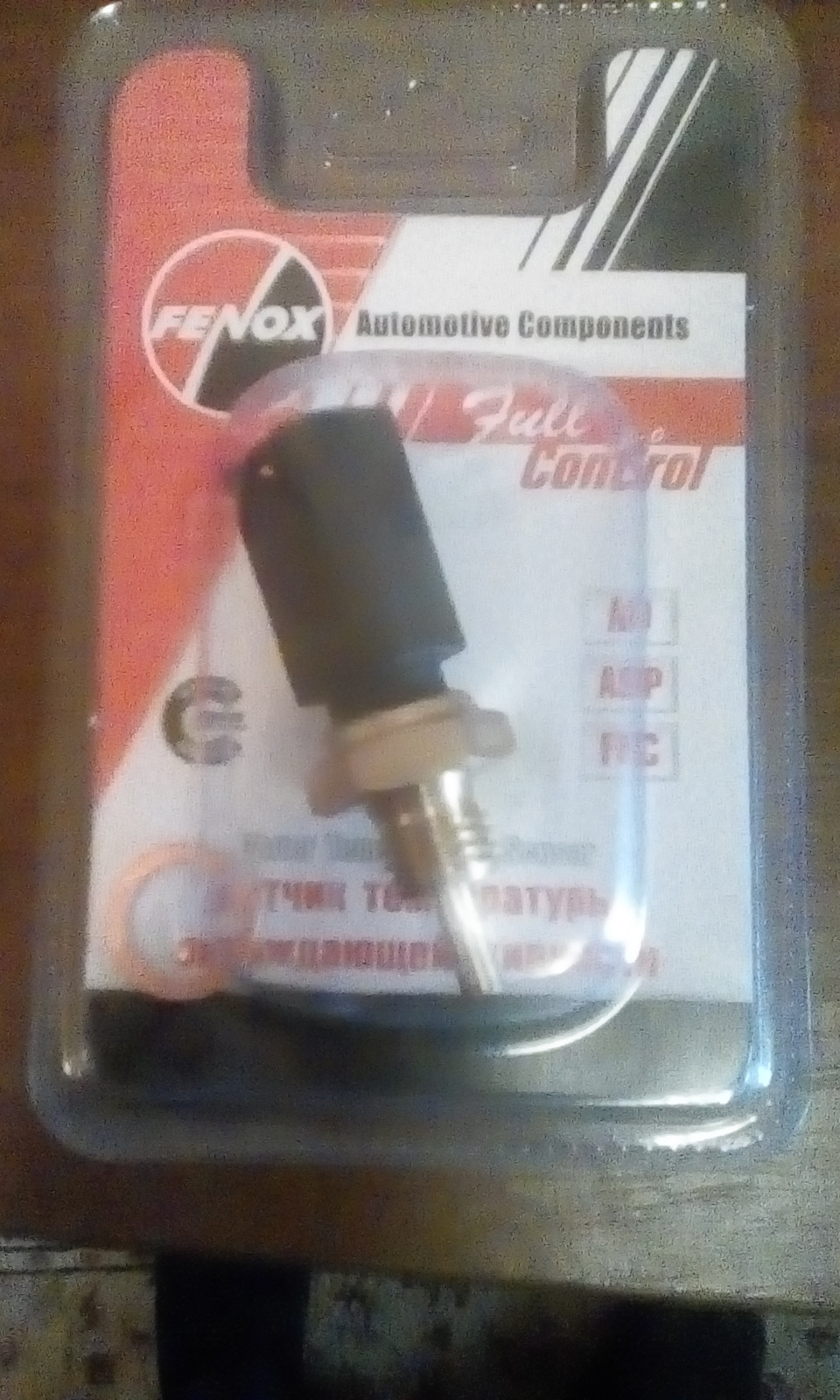 Замена масла и фильтров — Renault Logan (1G), 1,4 л, 2007 года ...