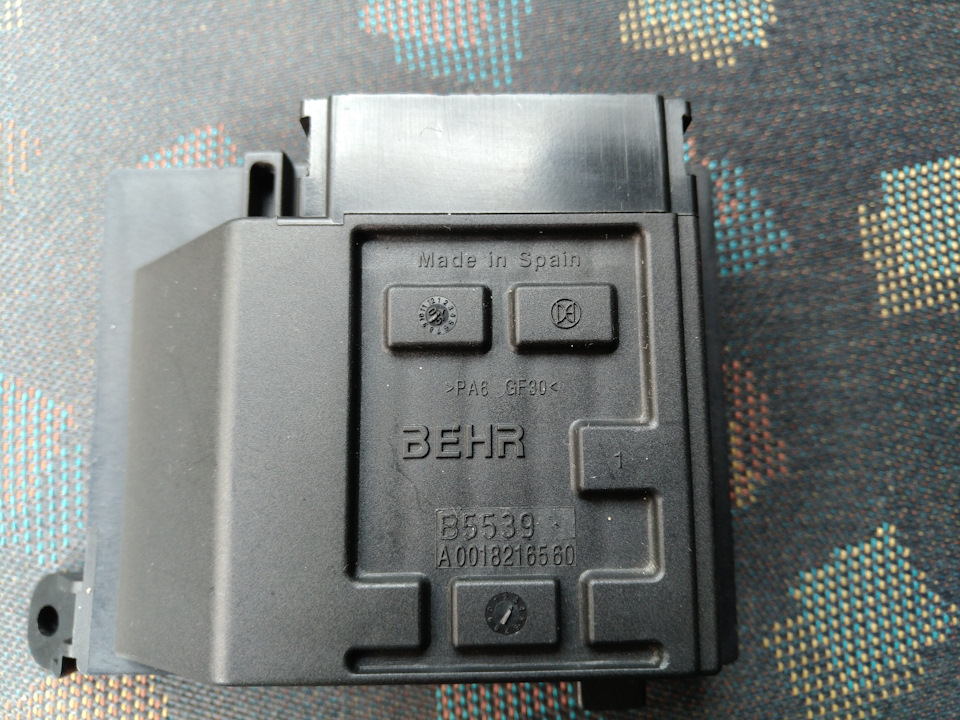 замена вентилятора печки и реостата — Mercedes-Benz Vito (2G), 2,2 л ...